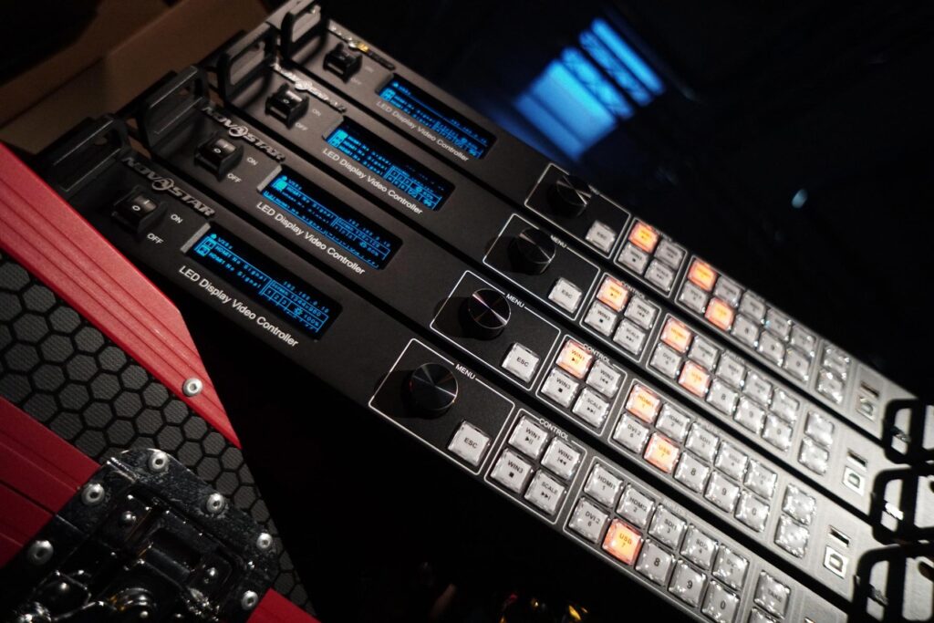 How to connect a big LED screen to an external device? - Mirackle - Led ...